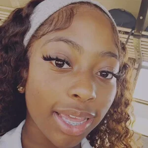 Who Is TikTok Star Lei Lei And What Is Her Real Age - The NewsGrail